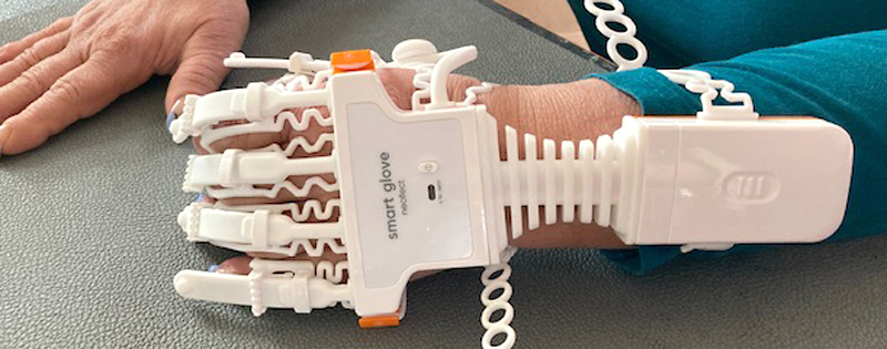 Neofact „Smart Glove“ | Ergotherapie